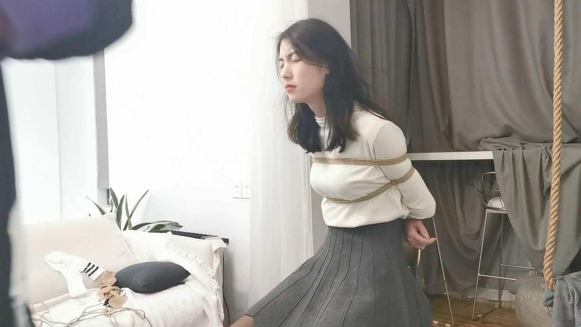 【奥特曼】定拍莞尔OL装黑丝多种方式堵嘴 – 绳艺情